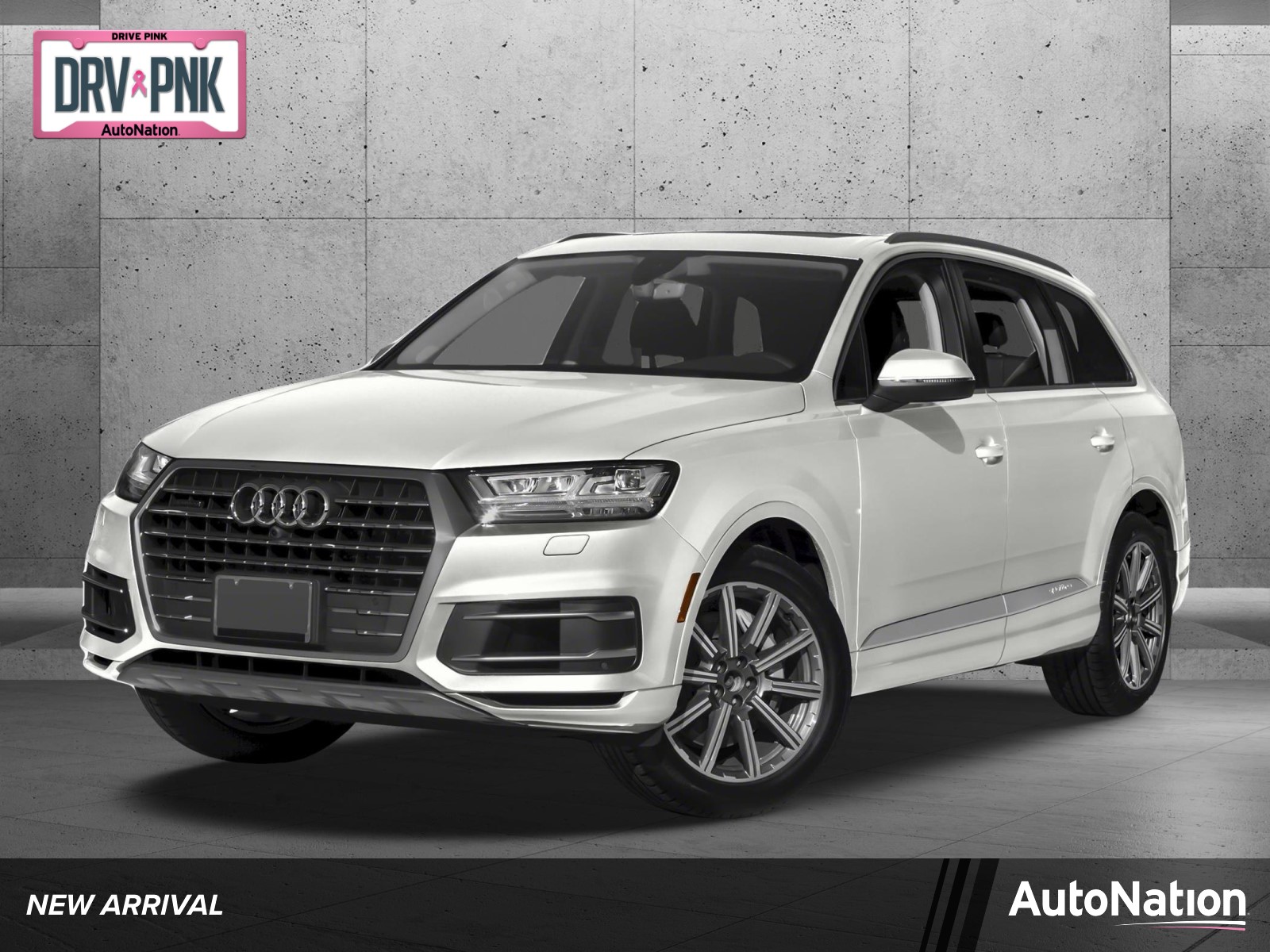 Silver And White Audi Q7
